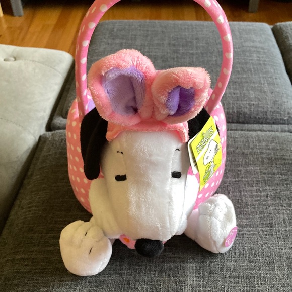 Peanuts | Other | Snoopy Plush Basket | Poshmark